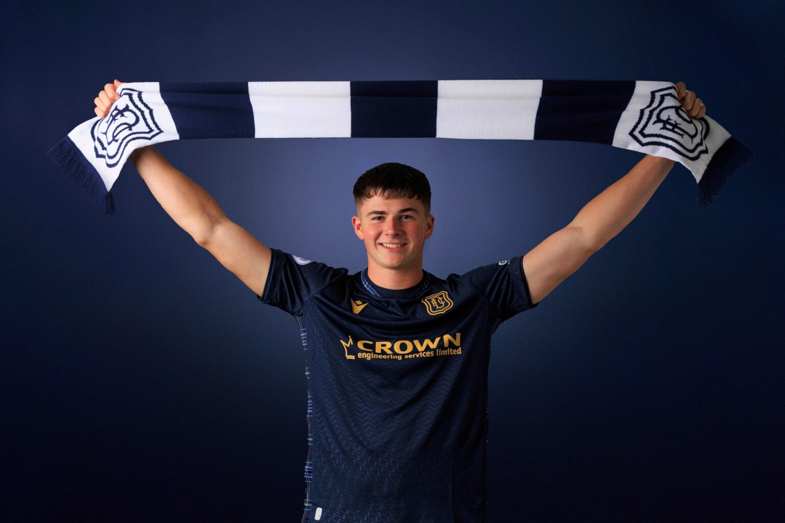 Howley becomes a Dark Blue - Dundee Football Club - Official Website