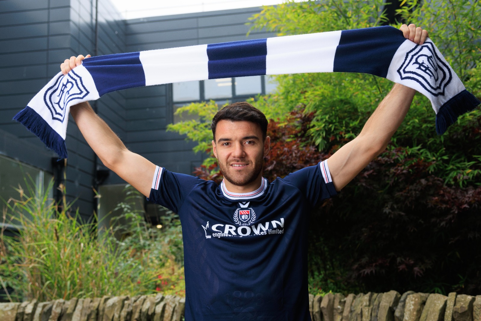Fraser is a Dee - Dundee Football Club - Official Website